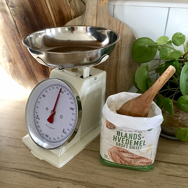 Green Kitchen Scales | Retro PLINT Leaf Green Scales